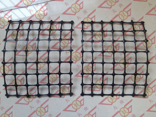 Wrapped Biaxial Polyester / Fiberglass Yarn Asphalt Reinforcement Geogrid  With CE Certificate