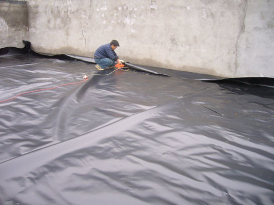 HDPE Waterproofing Sheet / Geomembrane Pond Liner Roll For Landfill Project