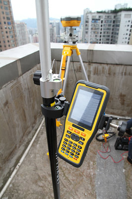 High-accuracy Base and Rover RTK GNSS Surveying System