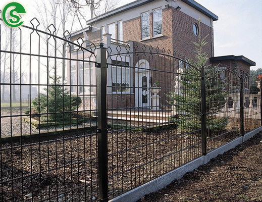 Cheap wire mesh fencing safety pvc coated welded wire school fencing