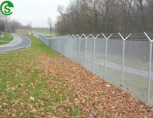 Hot dipped galvanized Y shape security chainlink fence with top barbe wire