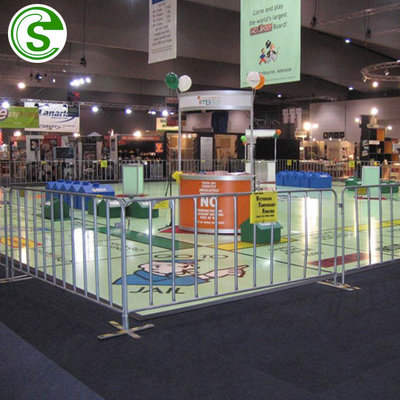Canade portable construction fence movable steel barriers for event