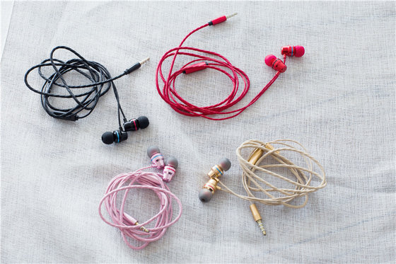 In-ear Earphone Colorful Headset Hifi Earbuds Bass for iPhone 6 6S Samsung S9 S8 S7 S6 HZD1807E supplier