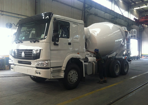 Caminhão de 30 toneladas do misturador de 6x4 HOWO, HW76 caminhão concreto do transporte do medidor cúbico da cabine 10
