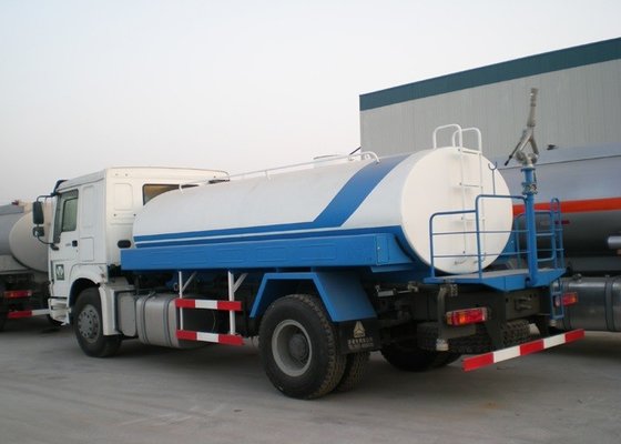 6 caminhão de Bowser da água da roda 266HP, caminhão do transporte da água do táxi HOWO de 4x2 HW76