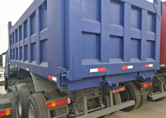 De 30 toneladas resistente do caminhão basculante de Sinotruk HOWO do pneu de LHD 12.00R20 para a construção