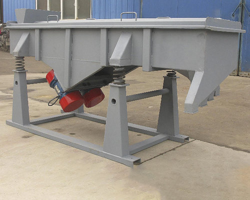 Mining linear vibrating screen