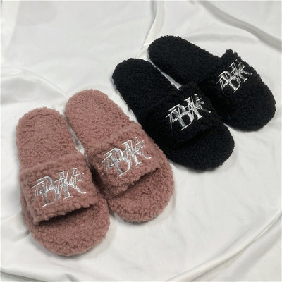 Custom logo outdoor soft plush slippers for women and ladies hot sale wholesale non-slip home indoor custom shoes