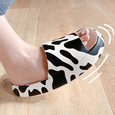 2022 new couple non-slip cute Printed pattern fashion casual shoes women summer home thick bottom sandals and slippers