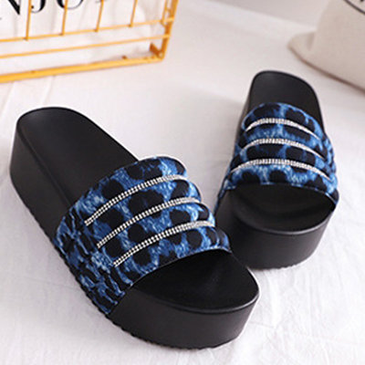 Hot Wholesale Shoes Latest Summer Women Sandals leopard grain flat cloud slides Comfortable ladies slippers