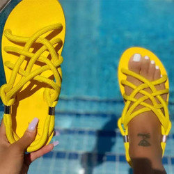 Factory price new 2022 summer flat sandals beach casual shoes non-slip slippers for women and ladies wholesale