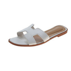 Wholesale fashion solid color casual shoes footwear lightweight non-slip outdoor slide slippers 2022 summer sandals women