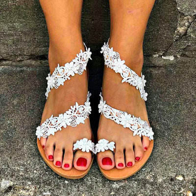 2022 fashion trend casual solid color sandals flat beach lightweight slippers for women and ladies floral sandals