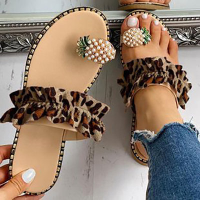 Wholesale Large size lace upper sandals women 2022 new fashion pineapple decoration Flat flip flops summer beach shoes