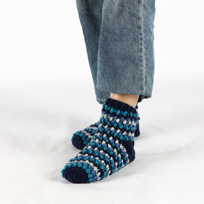 Custom Fashion Cute Stripes Winter Women Thick Thermal Fuzzy Christmas Fluffy socks blue striped floor Socks