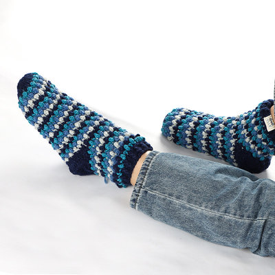 Custom Fashion Cute Stripes Winter Women Thick Thermal Fuzzy Christmas Fluffy socks blue striped floor Socks