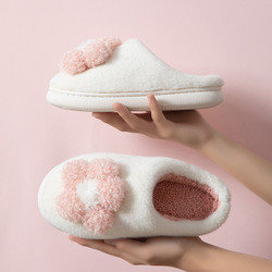 New Design Women Cute Flower Shape House Slippers Female Plush Warm Non-Slip Home Indoor Shoes white bedroom slipper
