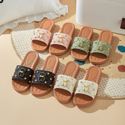 Fashionable non-slip women slippers 2022 summer new soft Breathable cute bear vamp out wear comfortable flat sandals