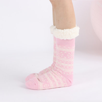 hot sales women winter warm socks with lots of colors antiskid socks mid-length knitted thick socks