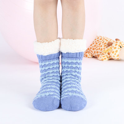 hot sales women anti-slip socks knitted socks with fashion pattern winter thick casual socks