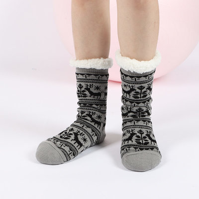 2021 hot sell women new skin-friendly casual socks non-slip faux fur Lining Fuzzy Slipper Socks with Christmas pattern