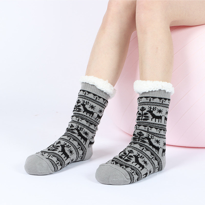 2021 hot sell women new skin-friendly casual socks non-slip faux fur Lining Fuzzy Slipper Socks with Christmas pattern