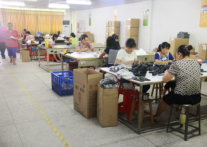 Shenzhen Huazheng Textile Co., Ltd. factory production line