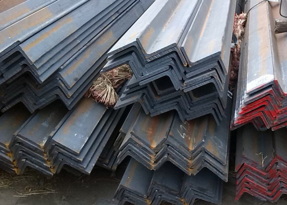 Mild Hot Rolled Angle Steel Equal Leg SS400 Black Carbon Steel Material