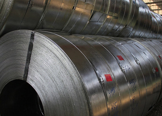 Width 20 - 600mm Carbon Steel Strip Surface Treatment Optional 508 / 610mm ID