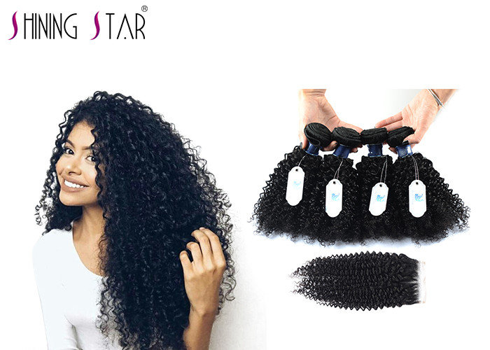 Pelo rizado brasileño sin procesar 4 Bunldes con color natural rizado rizado del cierre