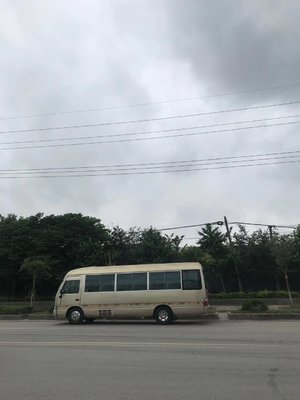 USED GOOD CONDITION TOYOTA COASTER BUS 25 SEATS GOLDEN FOR SEAL supplier