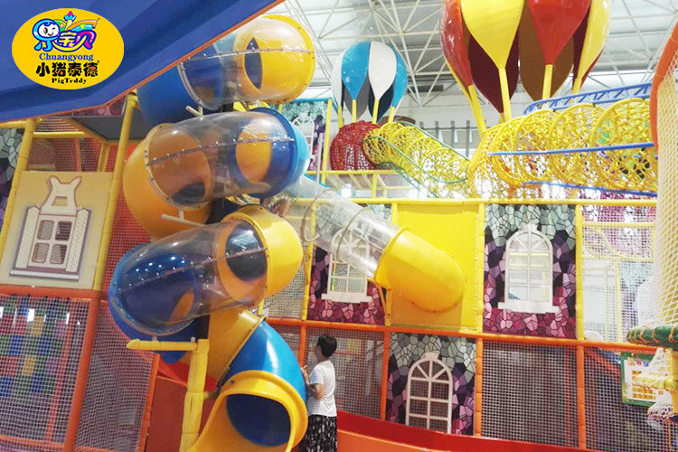 Small Playground Equipment Slides , Amusement Parks Indoor Kids Play Slide
