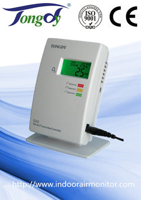 Modbus インターフェイスおよび 1X アナログ +2X の乾接点の出力が付いている電気化学センサー オゾン コントローラーのモニター