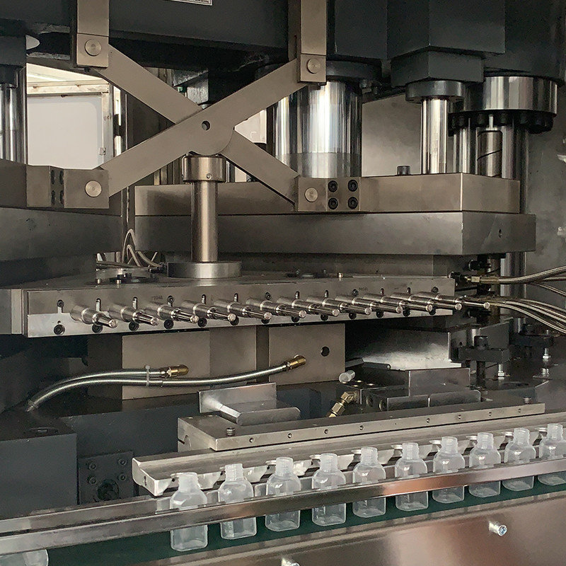 Delicate Medical Bottle Injection Blow Moulding Machine With 13 Cavity Design