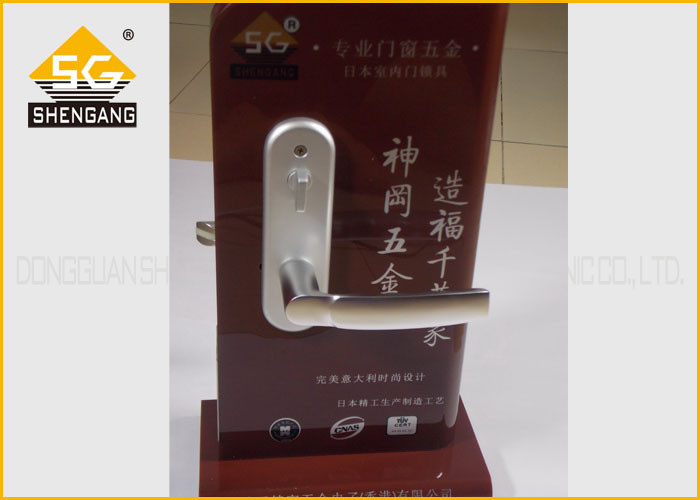 Home Entrance Zinc Alloy Adjustable Silent Door Handle Lock Support Satin / Copper Finishing