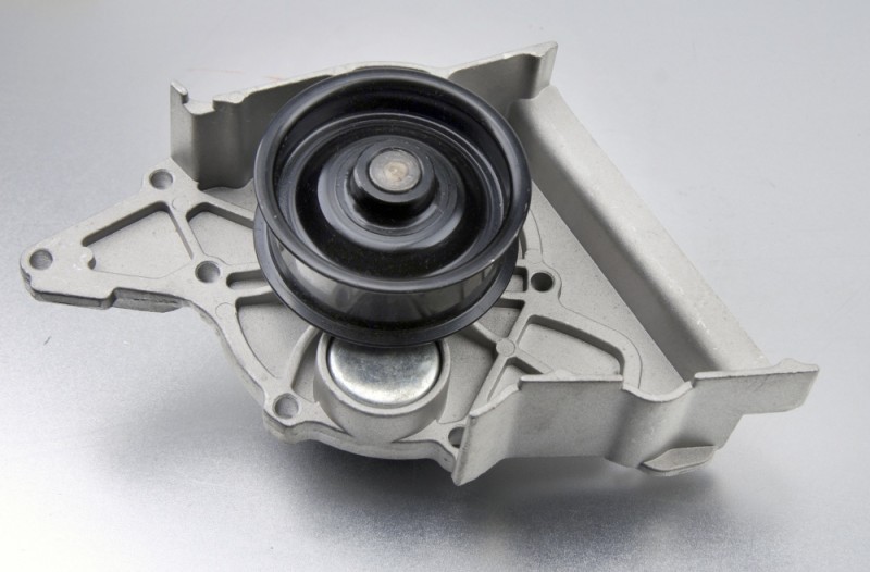 AUTO WATER PUMP-AUDI V6 1994-1996   WATER PUMP