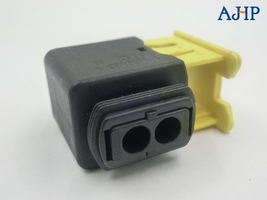 AMP/TYCO 1-1418483-1 2 pin female wire auto connector