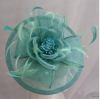 Elegant Green Ladies Fascinator Hats With Sinamay Petals And Feathers Breathable