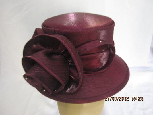 Classic Burgundy Color Church Ladies Hats With Bow , Reinstones On The Curled Triming