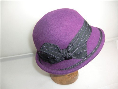 Cloche Shape Comfortable Ladies’ 100% Wool Felt Hats with Ribbon Trim for Carnival, Party