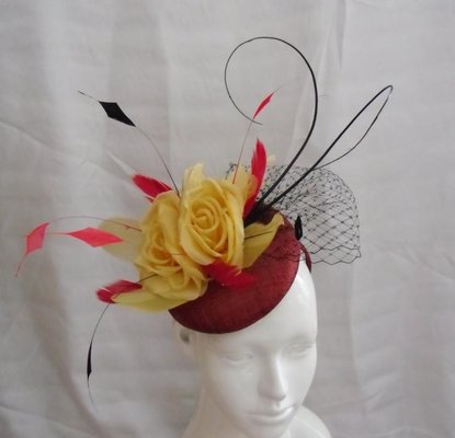 Party Stylish Ladies Fascinator Hats With Shaped Quills ,Veils , Coque Feathers