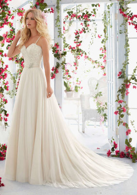 A Line Wedding Dresses Sexy Spaghetti Straps Backless Summer Beach Bridal Gown