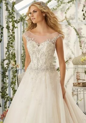 Supply all kinds of wedding dress 2018 Ball gown wedding gown