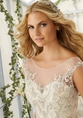 Supply all kinds of wedding dress 2018 Ball gown wedding gown
