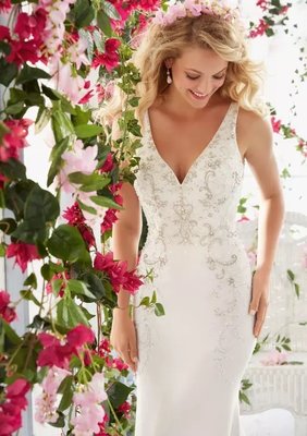 Luxury Simple Sheath Wedding Gowns / Casual Chiffon Sheath Wedding Dress