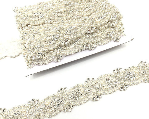 Custom Made Short Bridal Gown Accessories For Beautiful Girls And Ladies