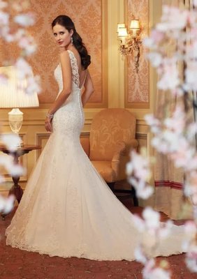 White A Line Style Wedding Dresses / Custom Made Ivory Lace Wedding Dress
