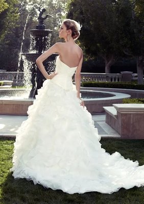Custom Made Fitted A Line Wedding Dress / Classic Sparkly Ball Gown Wedding Dress