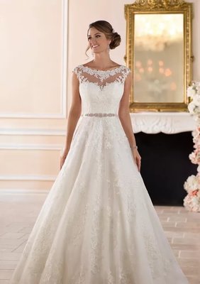 Luxury Long Train A Line Style Wedding Dresses For Bridal Fashionable