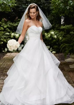 Lovely Elegant Ball Gown Style Wedding Dresses With The Graceful Shoulder
